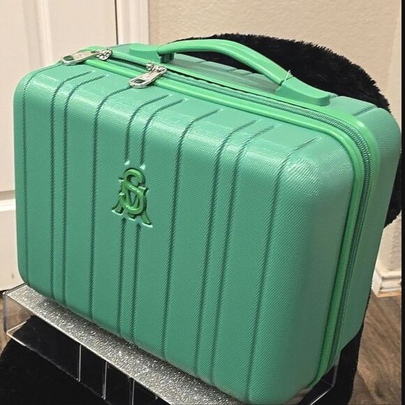 Steve Madden | Bags | Steve Madden Maiven Collection Hard Side Travel ...